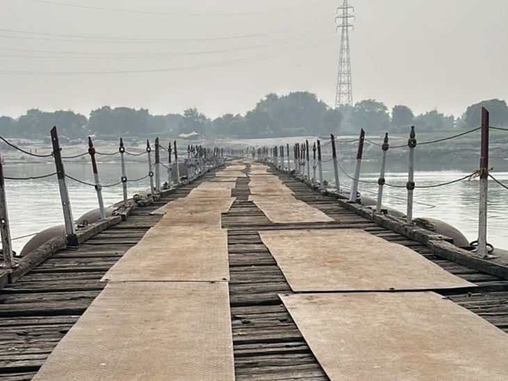 Pipa bridge built in Chandauli will be closed | चंदौली में बना पीपा पुल ...