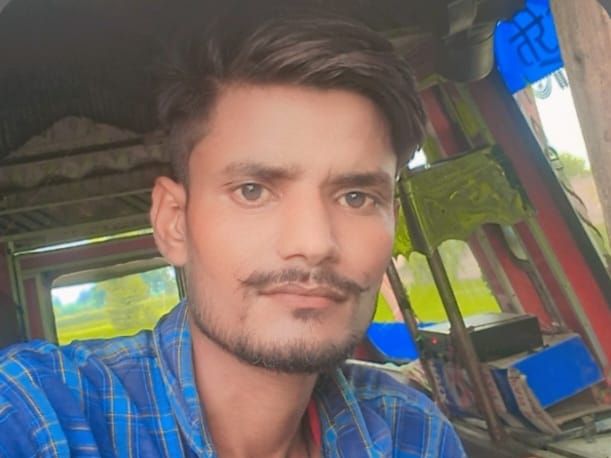 a young man died in a road accident in chunar, Trailer hits bike ...