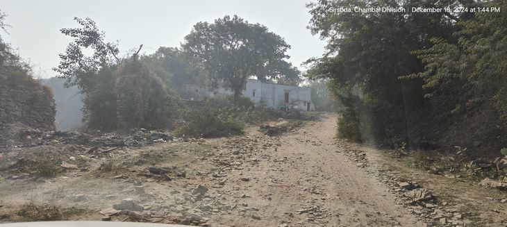 Ganga Das Ka Pura road has not been built for 30 years, people of more ...