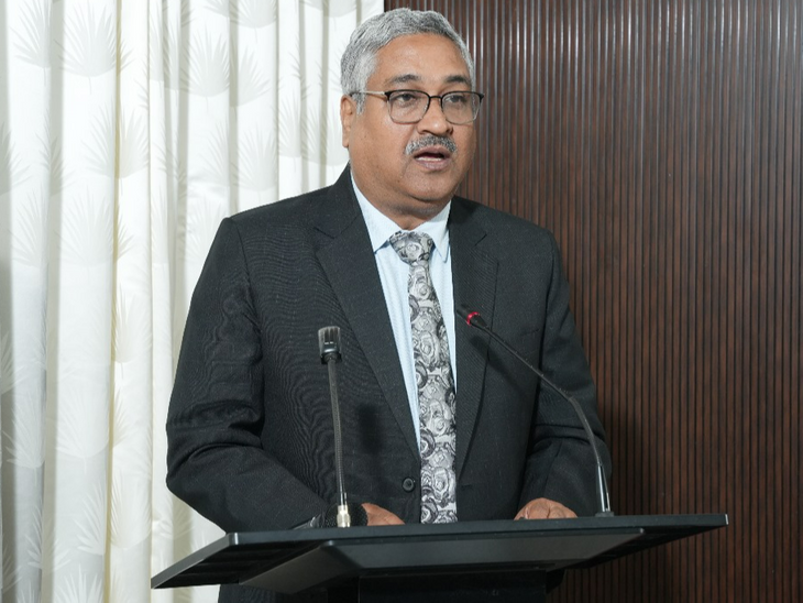 Justice Vivek Agarwal spoke in the workshop | एससी-एसटी एक्ट पर जबलपुर में हुई कार्यशाला ...