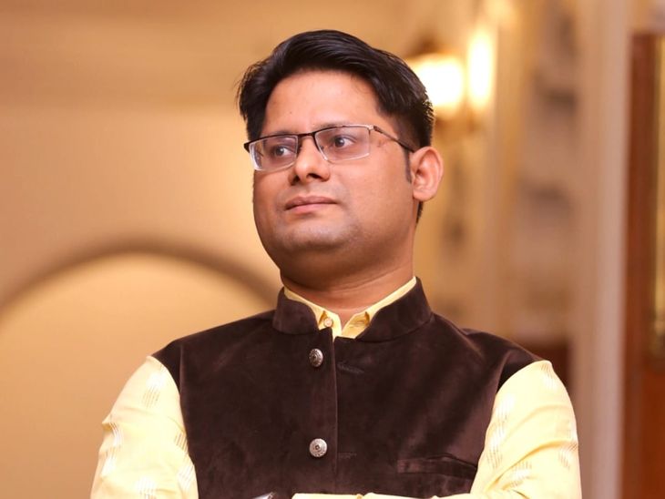 Abhay Singh Nirbhik will recite poetry at the Red Fort | लाल किले पर ...