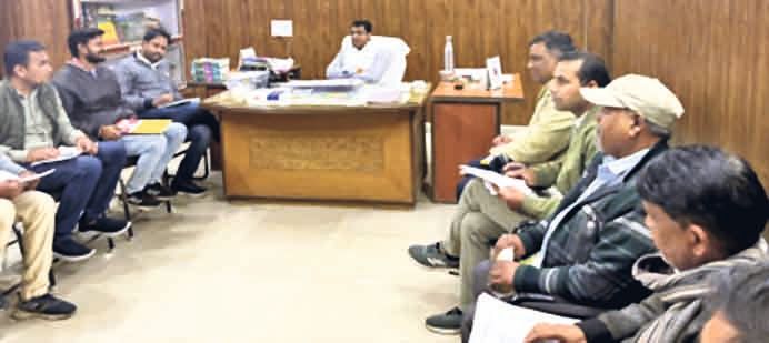 Instructions given to complete the incomplete houses of Pradhan Mantri ...