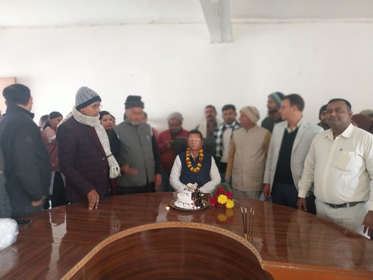 Acharya Dr. Dhruv Kishore Mahato's birthday was celebrated and ...