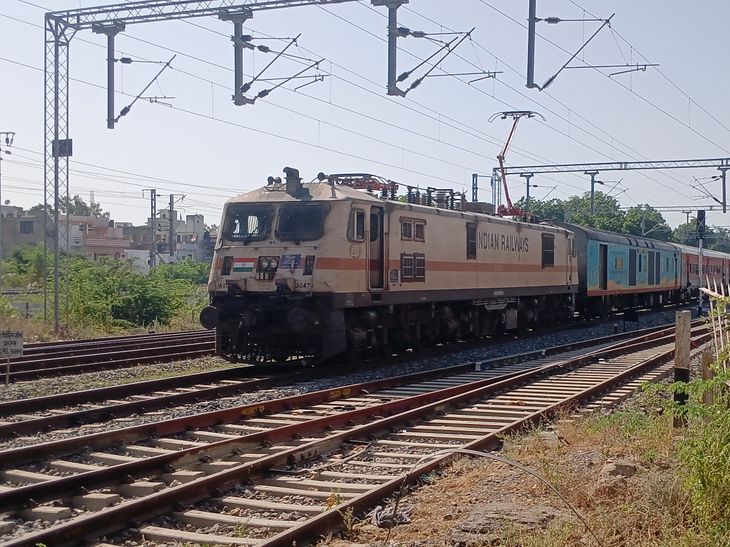 Special train from Falna to Prayagraj