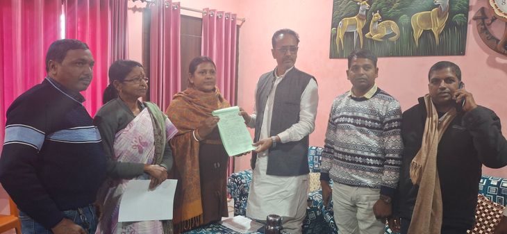 Jamua MLA made an active member | जमुआ विधायक को बनाया सक्रिय सदस्य ...