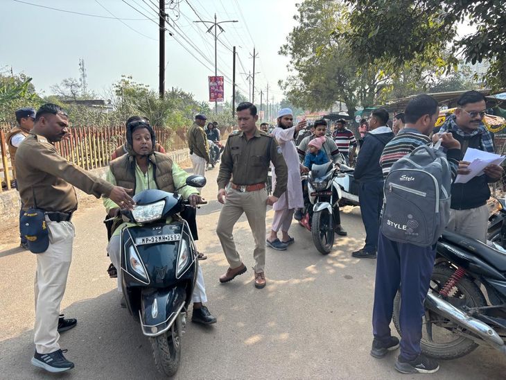Strict action on those who break traffic rules in Datia | दतिया में ...
