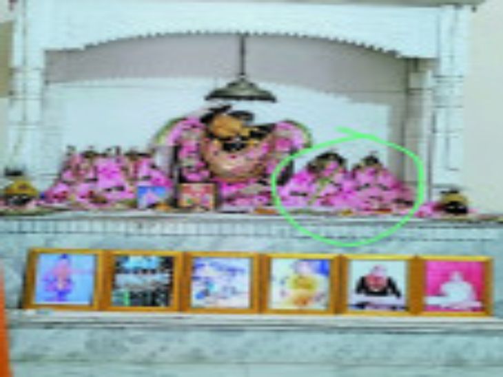 Siddha Baba Ashram located at Tirtharaj Bimal Kund | तीर्थराज विमल ...