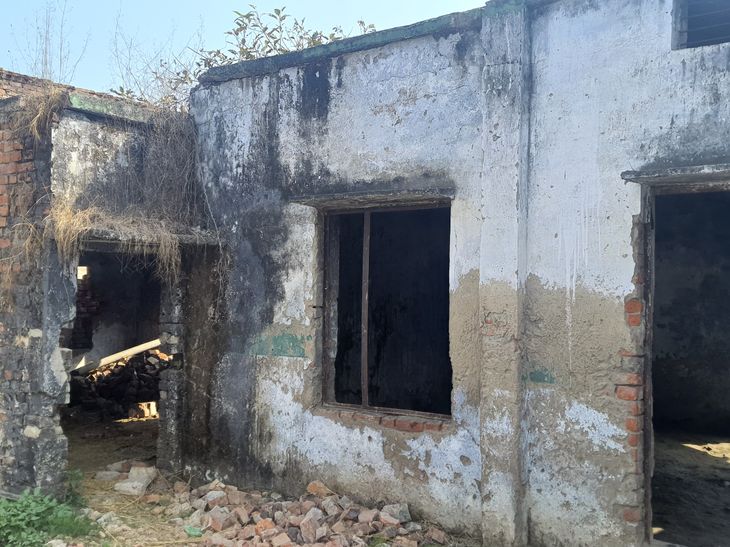 The school's ACR room became a ruin in just 15 years, the principal and ...