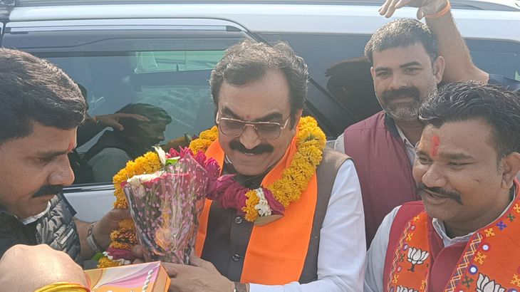 Public Works Minister Singh reached the BJP office | भाजपा कार्यालय ...