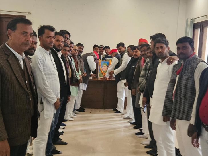 SP workers celebrated the birth anniversary of Subhash Chandra Bose ...