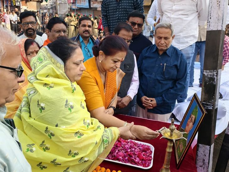 Netaji Subhash Chandra Bose's birth anniversary celebrated in Burhanpur ...