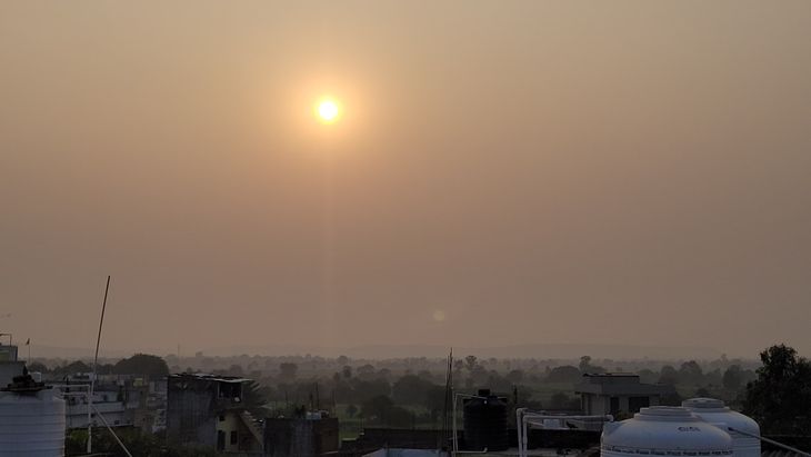 The day's temperature dropped by 4 degrees and the night's temperature ...