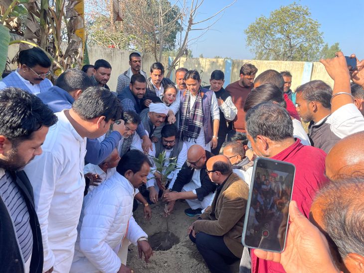 State president paid tribute to late leader Gauri Yadav | प्रदेश ...