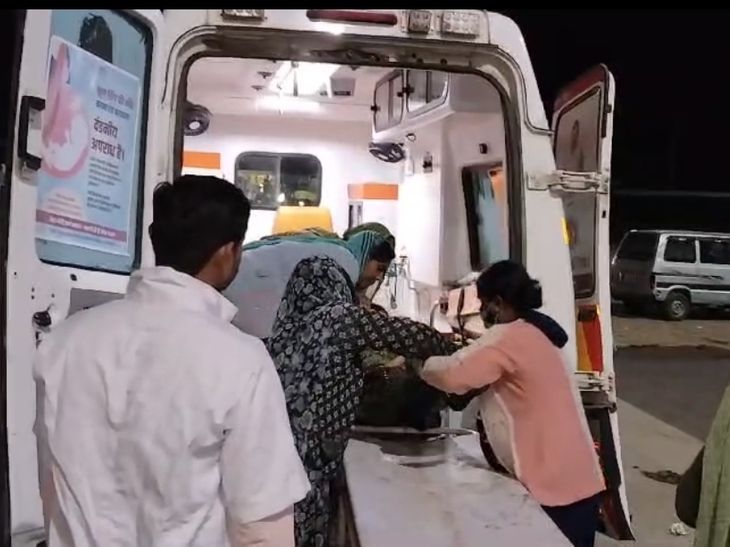 The woman gave birth to a baby girl in the ambulance | एंबुलेंस में ...
