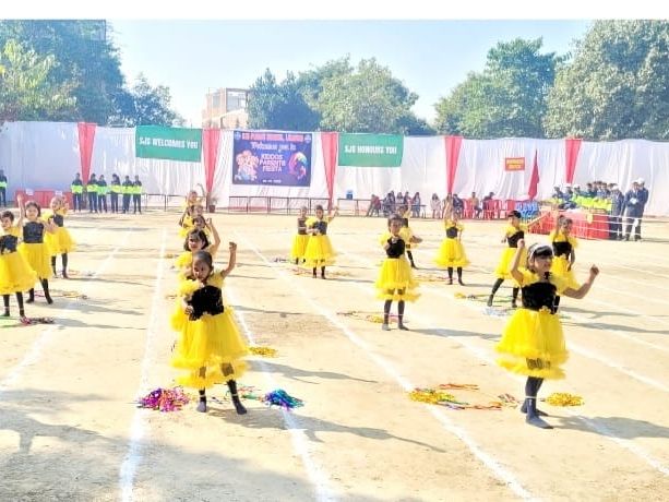 Sports competition in SJS Public School of Raebareli | रायबरेली के एस ...