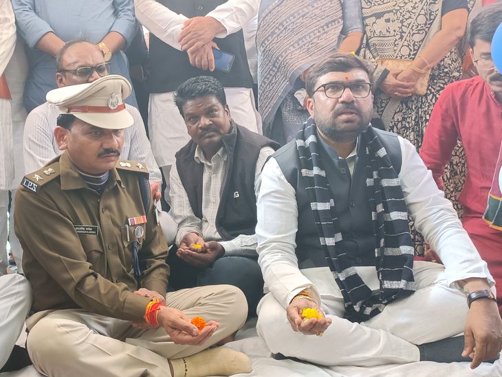 Inauguration of new police building in Pandhurna | पांढुर्णा में नए ...