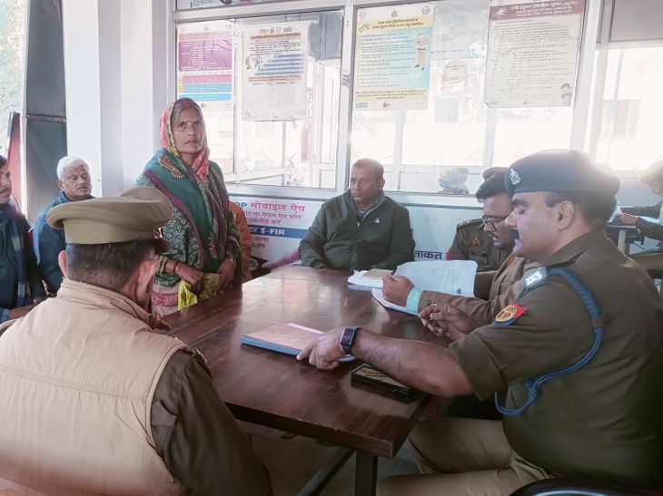 Police station resolution day in Hasanganj | हसनगंज में थाना समाधान ...