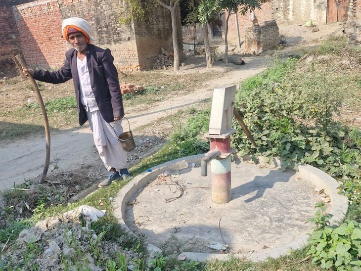 Trouble due to dilapidated tap of Jal Nigam in Arua Para | अरुआ पारा ...