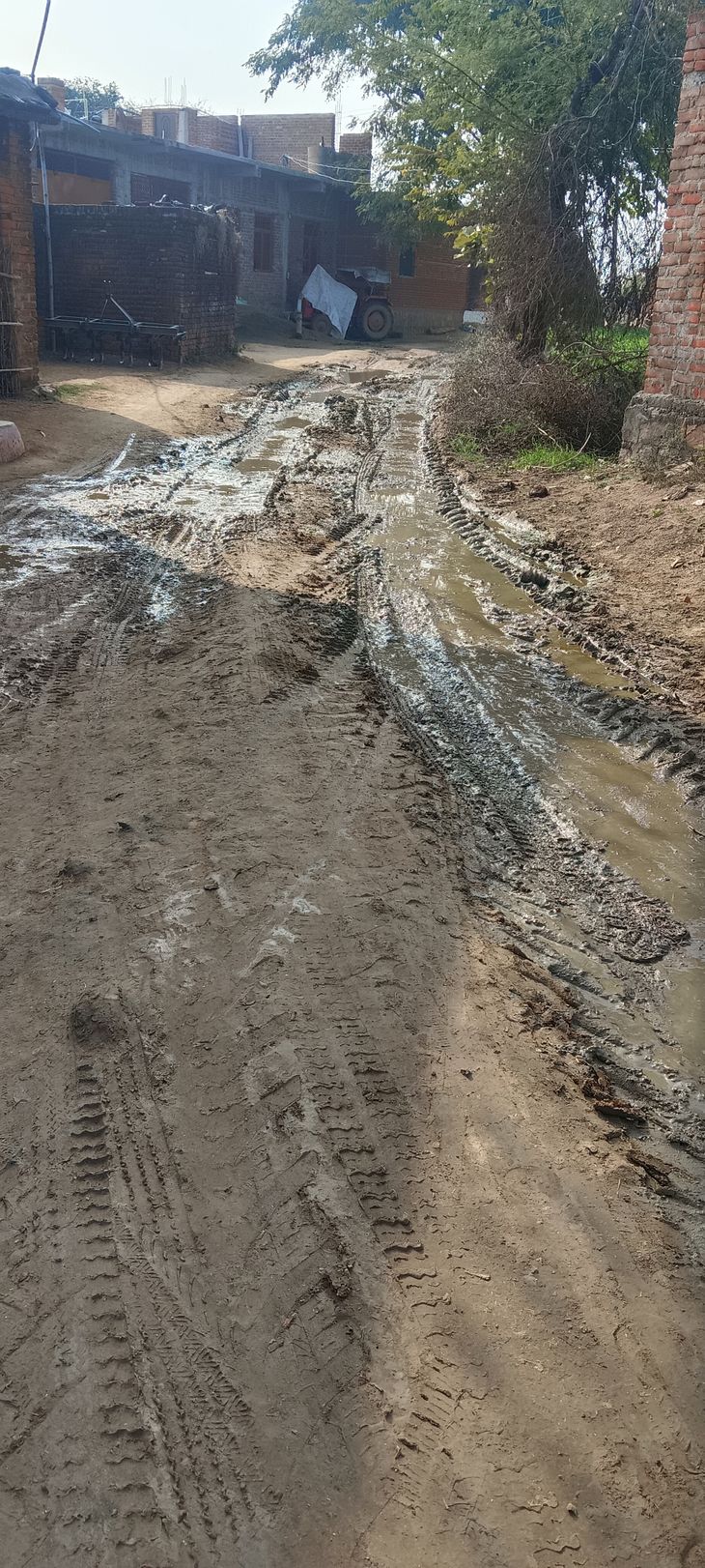 Broken CC road not repaired, mud spread
