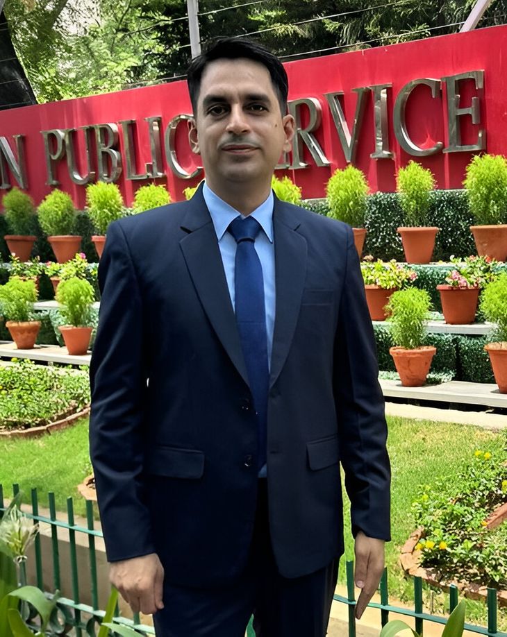 Ghanshyam selected for the post of Assistant PF Commissioner | घनश्याम ...