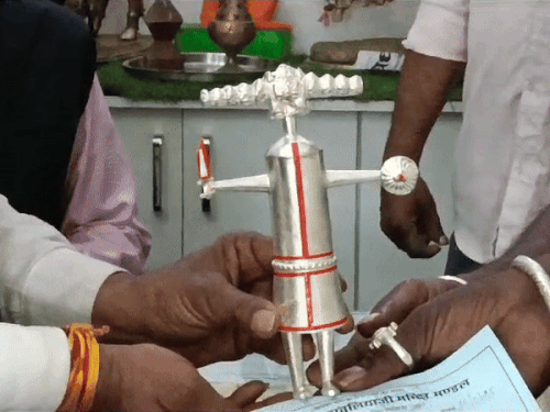 Sanwaliya Seth Ji Mandir; Chandi Ka Ravan | Chittorgarh News | भक्त ने ...