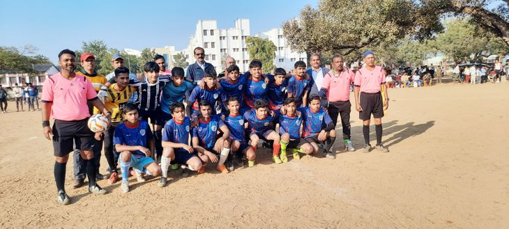 Ananda's team won in volleyball and Bucheri's team won in football ...