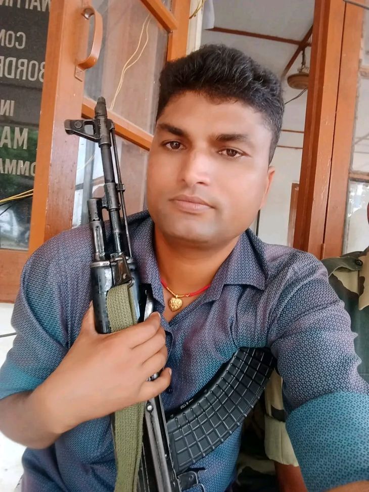 The jawan was identified as W Mitra of Dhamna | जवान की पहचान धमना के ...