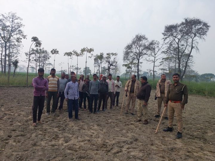 Leopard spreads terror, villagers in panic | तेंदुए ने दहशत फैलाई ...