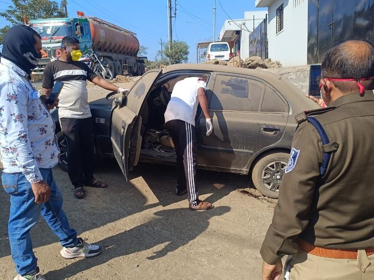 3 day old dead body found in a junk car in Pithampur | पीथमपुर में ...