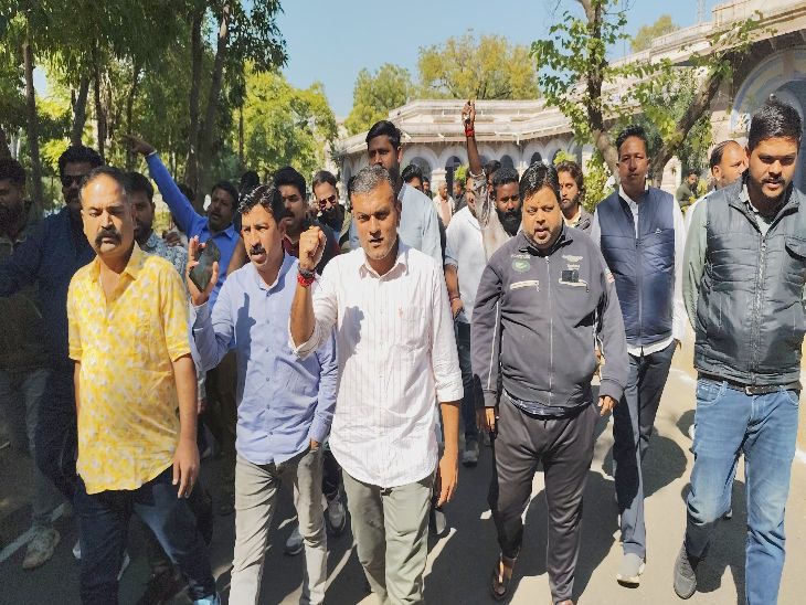 Rajasthan kota Rajput community gave memorandum to SP, GAD circle firing case, Lokendra Singh ...