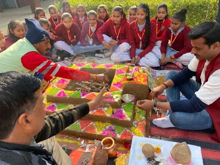 College foundation day celebrated with Basant Panchami | बसंत पंचमी के ...