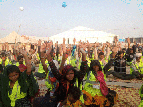 Navchetna camp organized for sanitation workers in Maha Kumbh | महाकुंभ ...