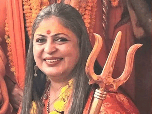 Jalandhar businesswoman anant giri became Sadhvi during Mahakumbh ...