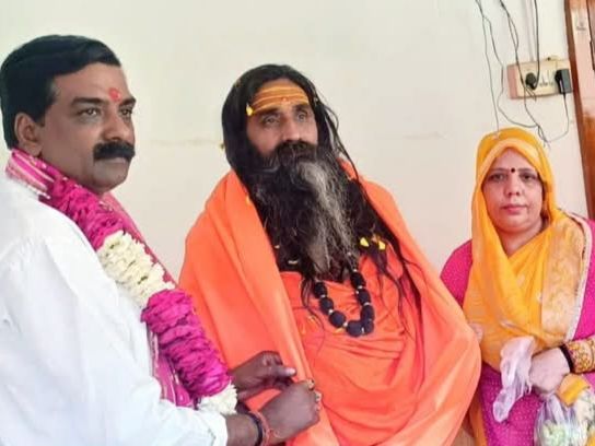 Great saint of Naimish Shashvatananda Maharaj welcomed in Beniganj ...
