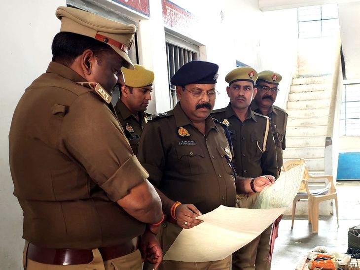 Annual inspection of Sandana police station | संदना थाना का वार्षिक ...