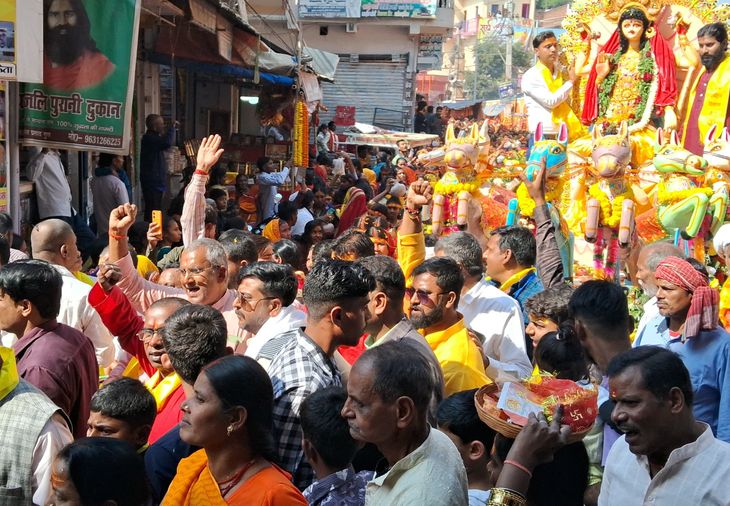 A wave of faith surged in Surya Rath Yatra, Dev reverberated with ...