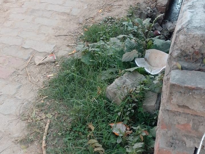 Villagers are troubled due to the drain not being cleaned in Sidhauli ...