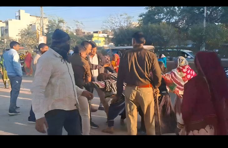 Dispute between two parties over love affair, police chased away the ...