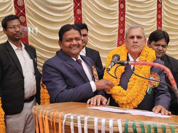 Oath taking ceremony of new executive of Duddhi Bar Association ...