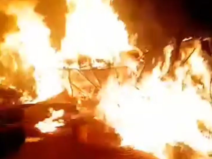 A farmer's hut caught fire in Mainpuri
