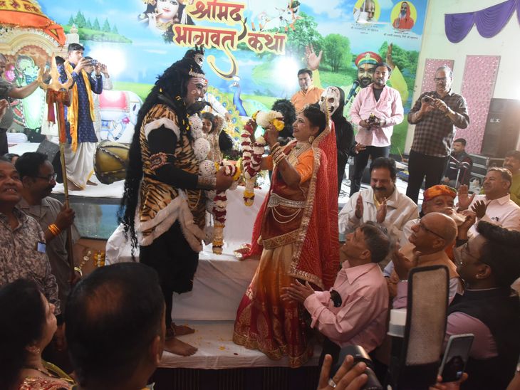 Organizing Bhagwat Katha in Akhand Paramdham Ashram | अखंड परमधाम आश्रम ...