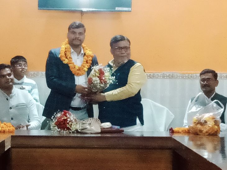 Joint Commissioner of Uttarakhand reached Sidhauli | सिधौली पहुंचे ...