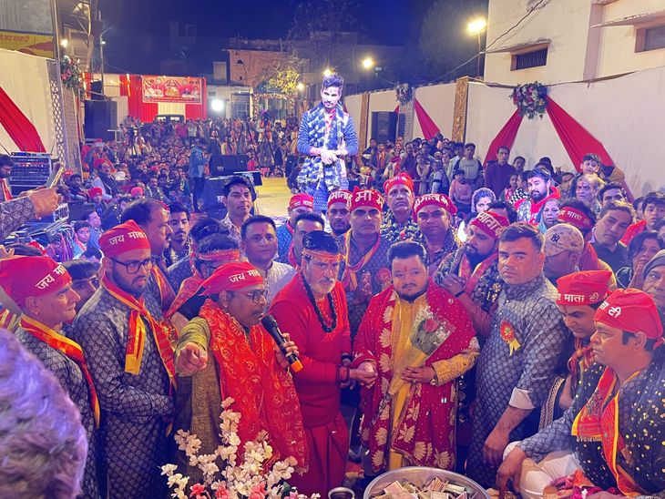 Master Coco presented Bhajans on the occasion of Maa Kali idol ...