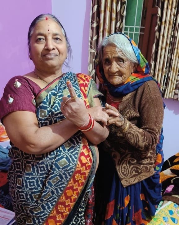 95-year-old Lakshmi Devi cast her vote with her daughter-in-law | 95 ...
