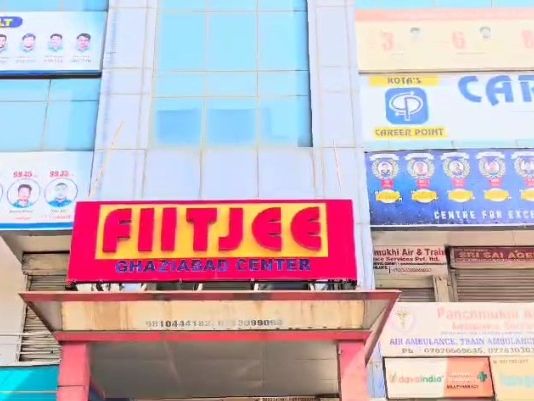 Ghaziabad centre suddenly closed after taking fees from students ...