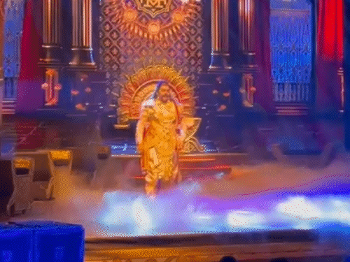 UP - Lucknow - Hamare Ram Show - Ravana taught this lesson to Lakshmana ...