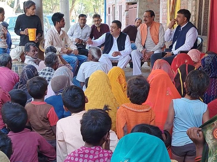 Congress leader's visit to Unchahar | ऊंचाहार में कांग्रेस नेता का दौरा ...