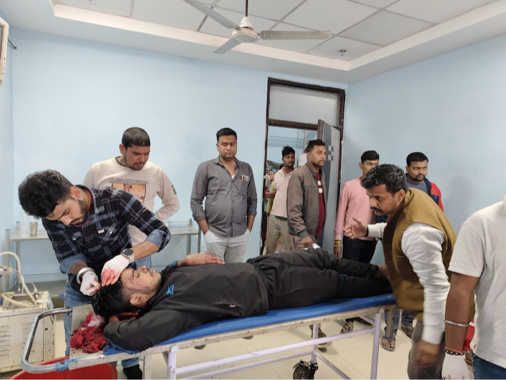 Half a dozen injured in the clash, Koelwar Police Station Area | भोजपुर ...