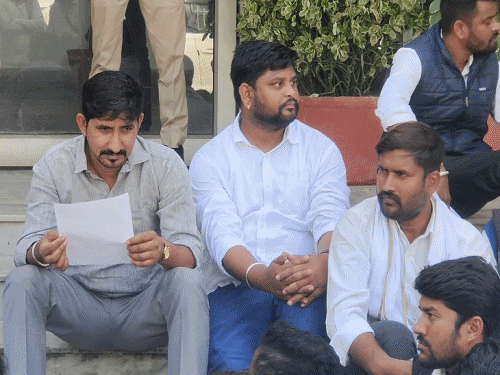 BAP Party MP Rajkumar Rot's attack in Udaipur| CM Bhajan Lal and ...