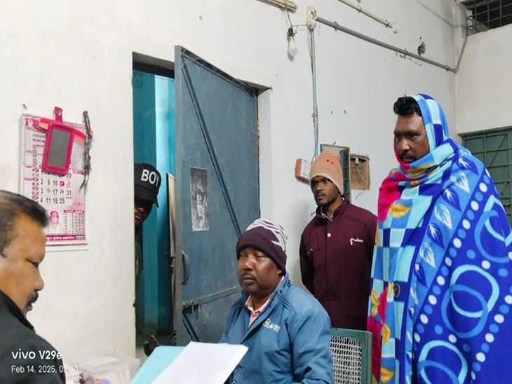 Hostel warden caught with female teacher in room, Teacher suspended ...